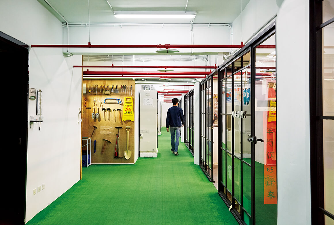 WORKSIGHT | A MAGAZINE ON MAKING WAYS AND SPACES TO WORK IN